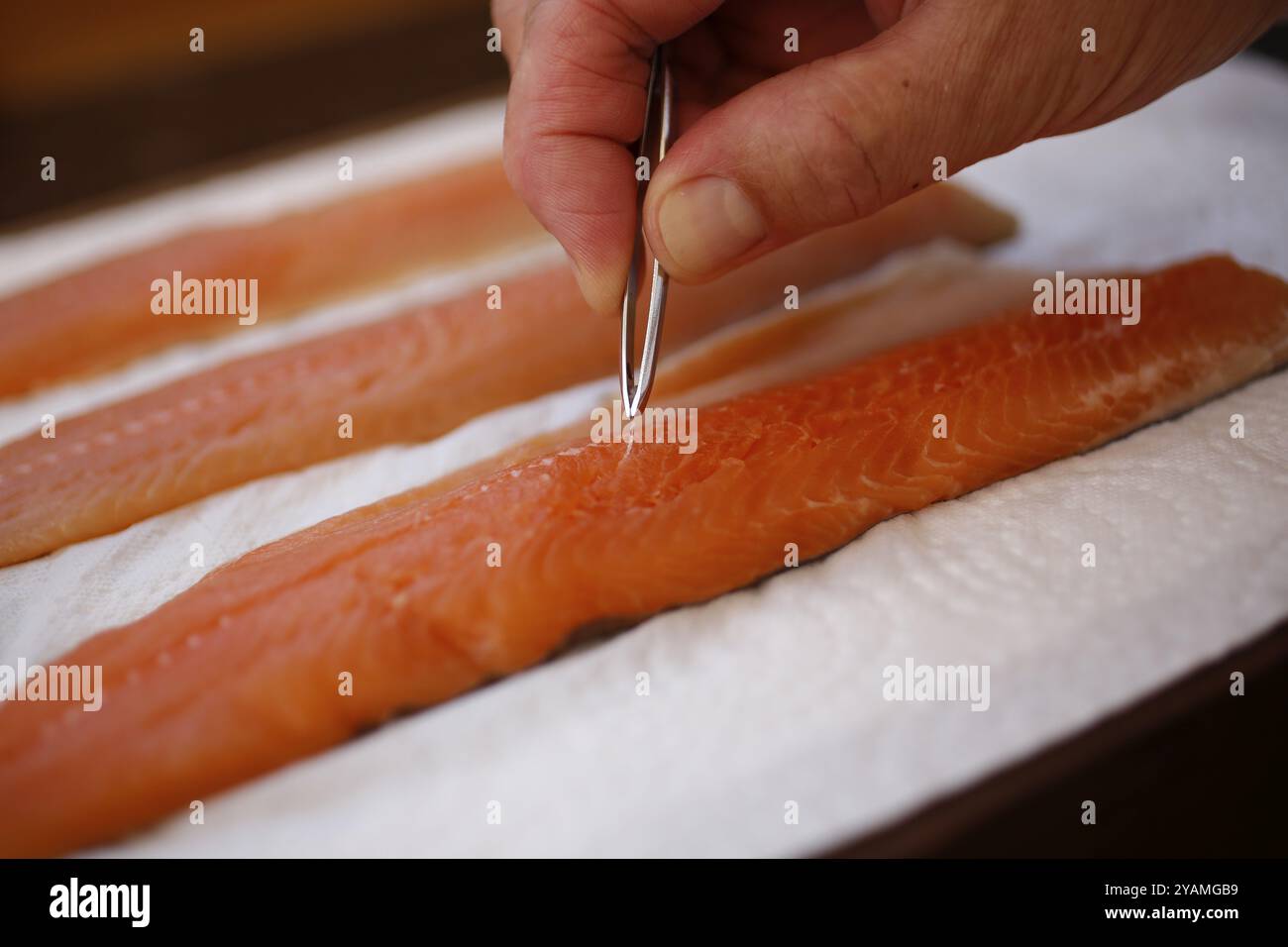 Southern German cuisine, preparation of sorrel soup with char, raw char ...