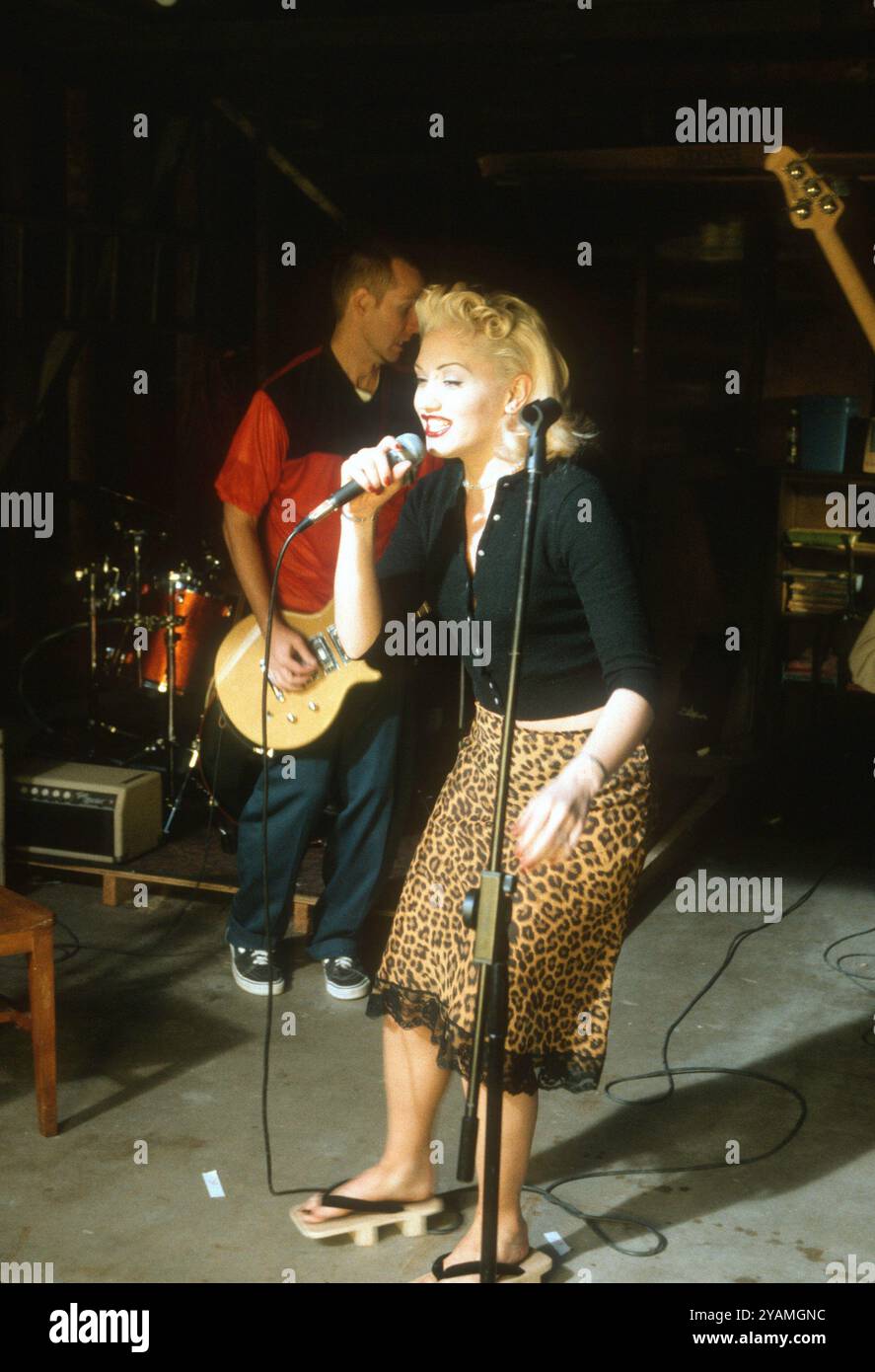 Gwen stefani no doubt 1997 hi-res stock photography and images - Alamy