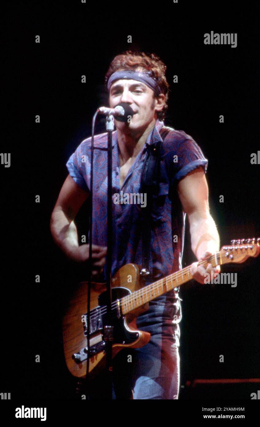 DETROIT - JULY 30: American singer-songwriter Bruce Springsteen during ...