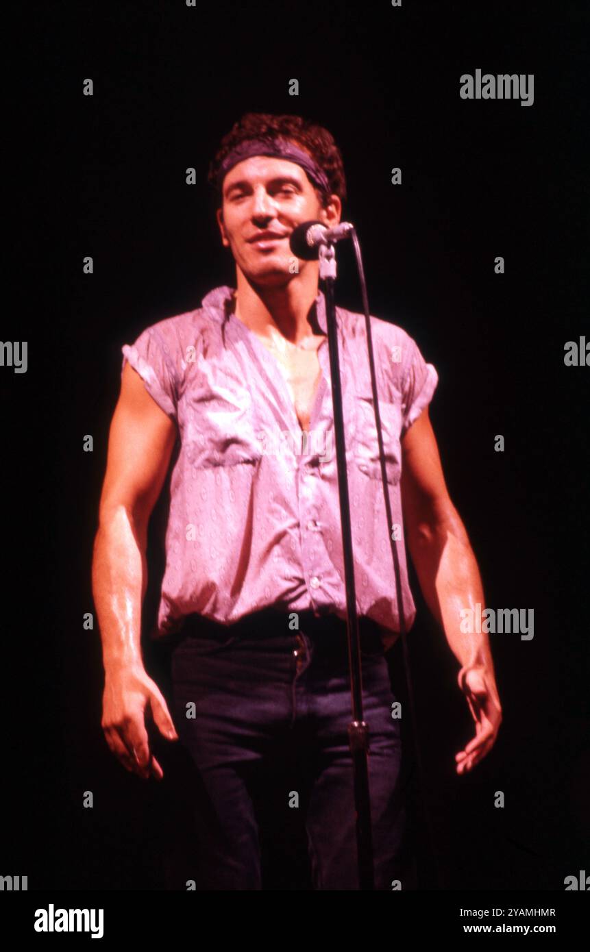 Born in the usa springsteen 1984 hi-res stock photography and images ...