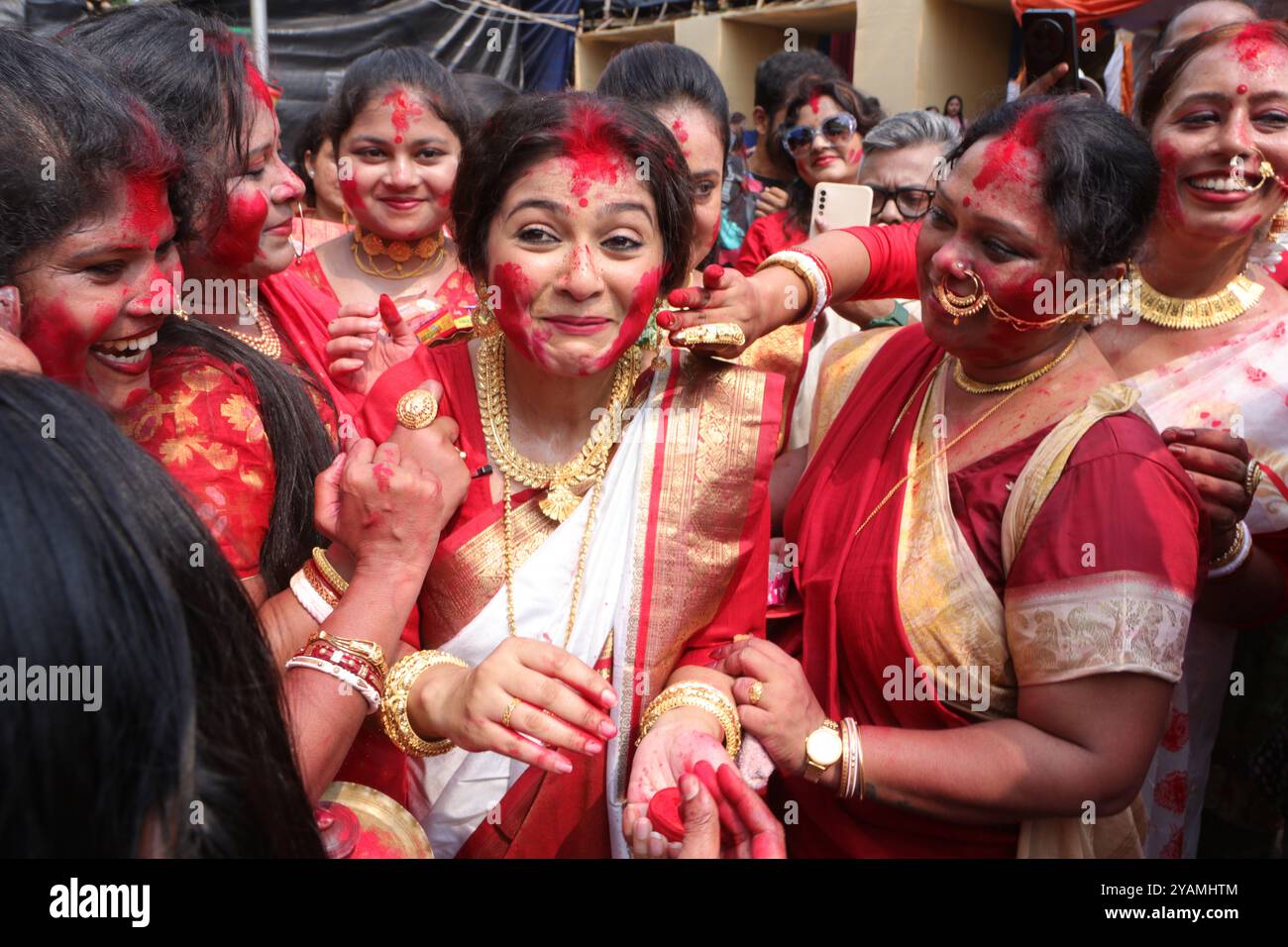 Vermillion mark on forehead hi-res stock photography and images - Alamy