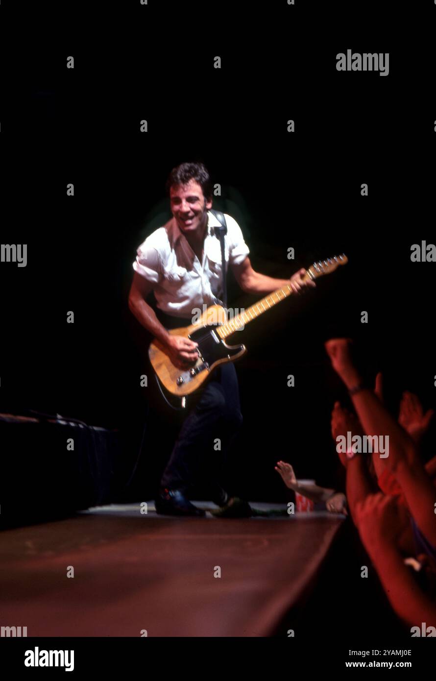 DETROIT - JULY 30: American singer-songwriter Bruce Springsteen during ...