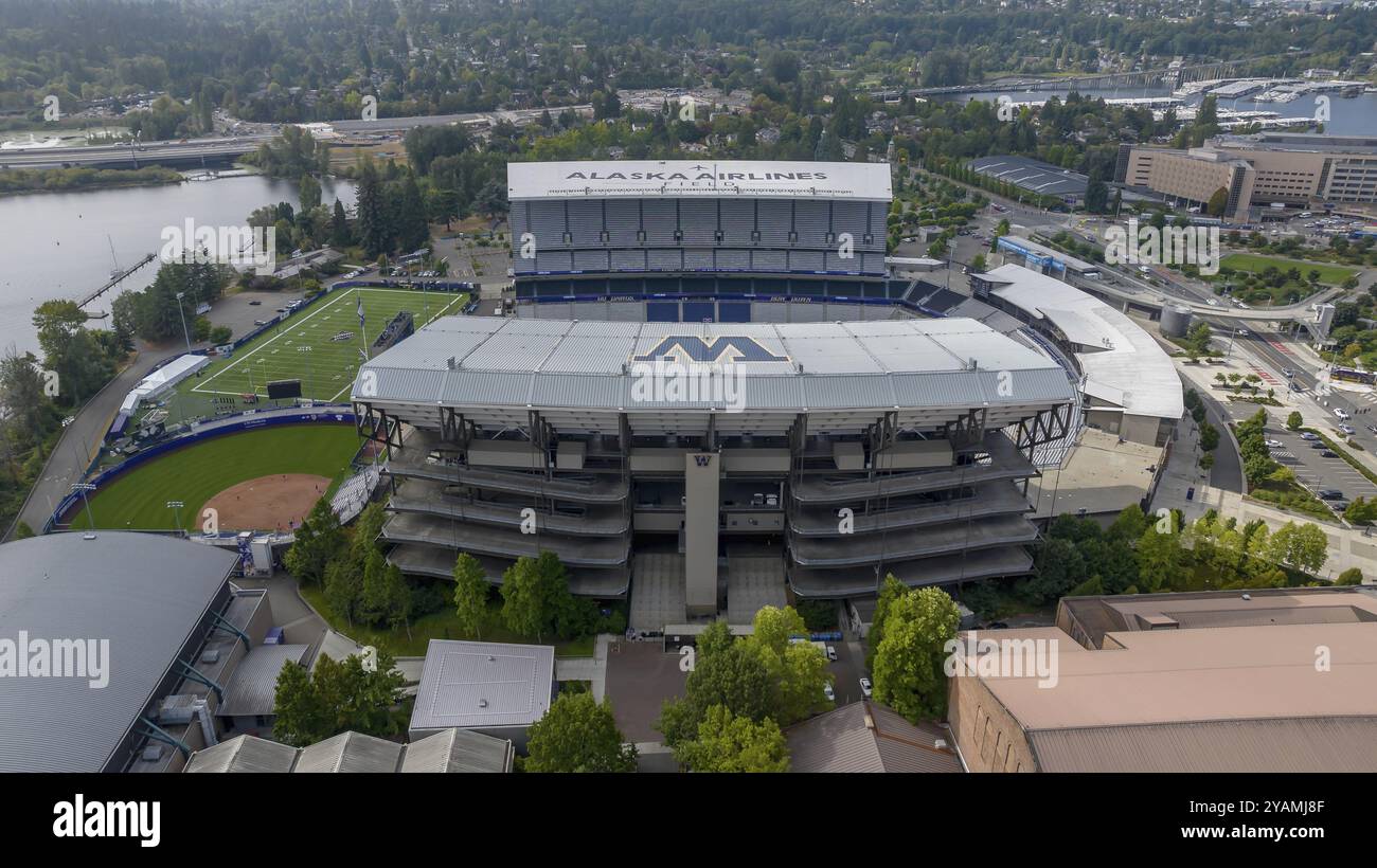 Aerial view of Husky Stadium (officially Alaska Airlines Field at Husky ...