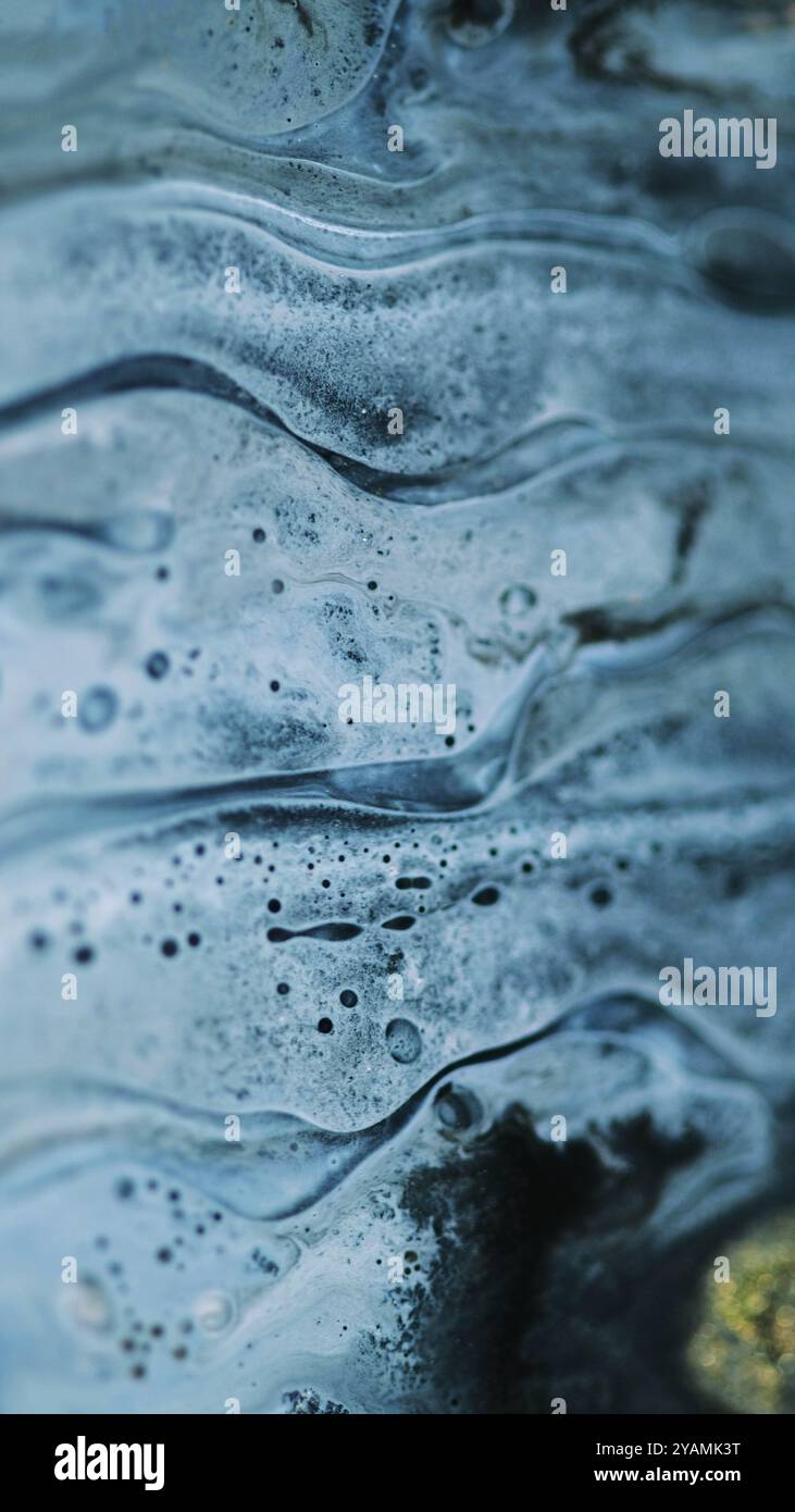 Paint spill sparkling ink flow hi-res stock photography and images - Alamy