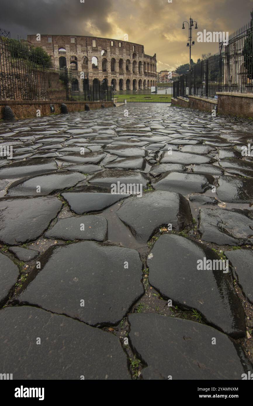 Rome colosseum rain hi-res stock photography and images - Alamy