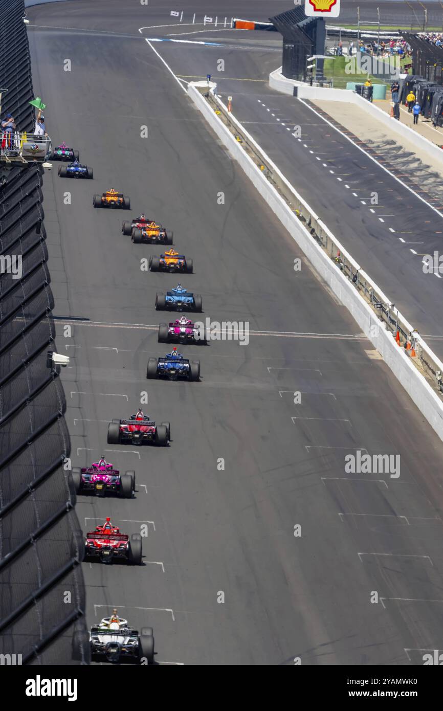 The INDYCAR Series field takes the green flag for the Gallagher Grand ...