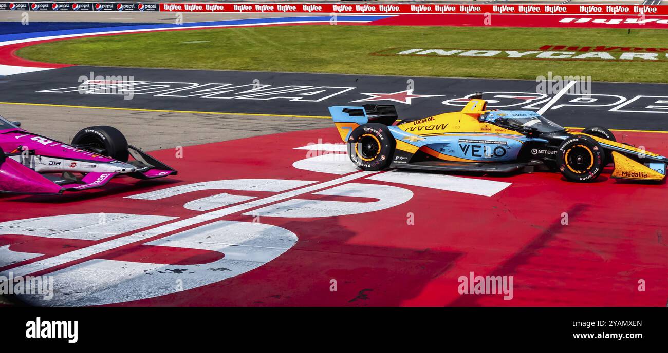 Formula 1 race car crossing finish line hi-res stock photography and ...