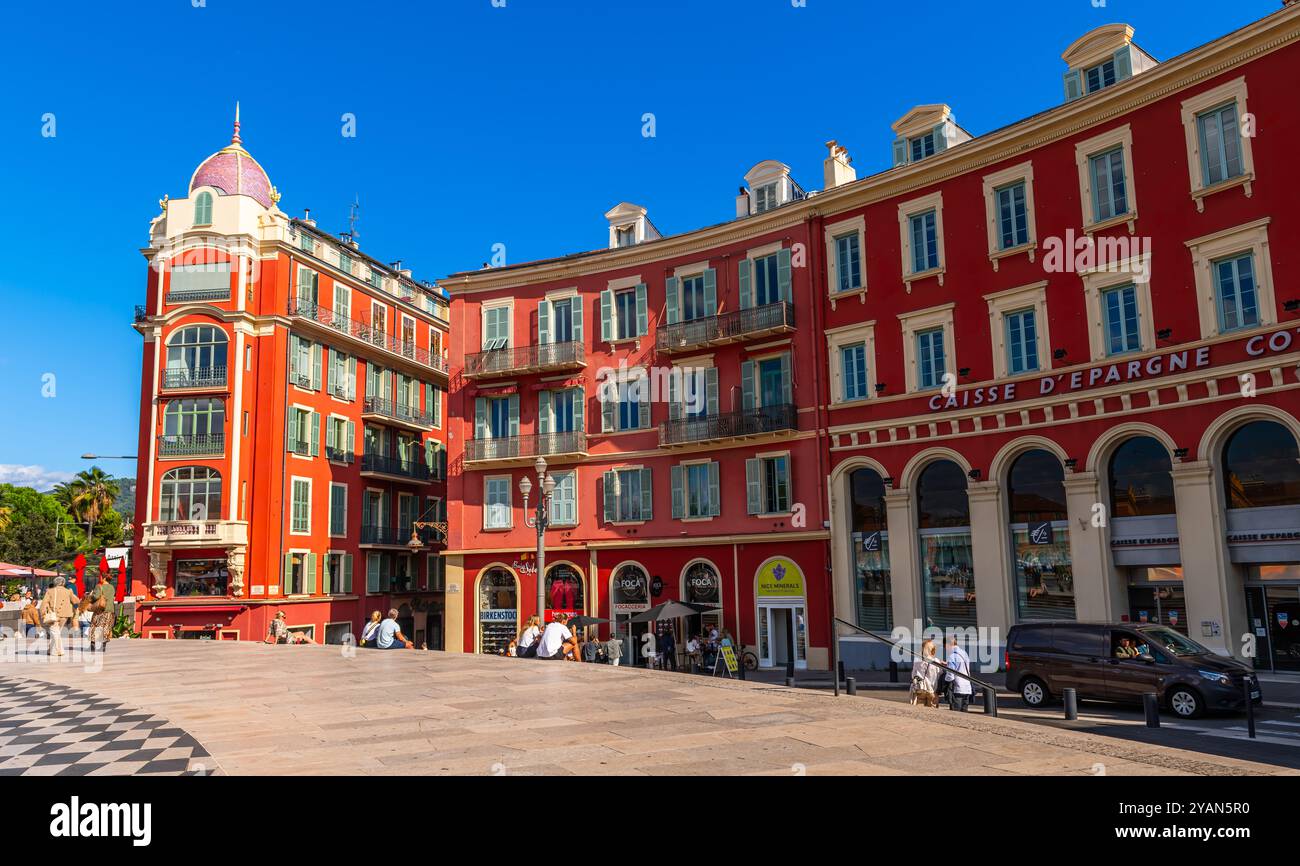 Place Masséna with walkers and tourists, in Nice, Alpes Maritimes ...