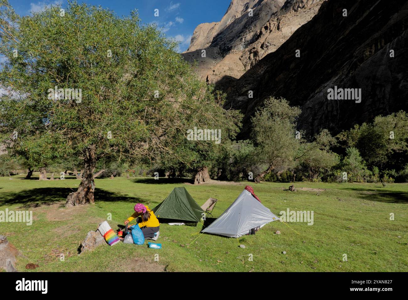 Camping in Mingulo Broq, Nangma Valley (Yosemite of Pakistan), Kanday ...