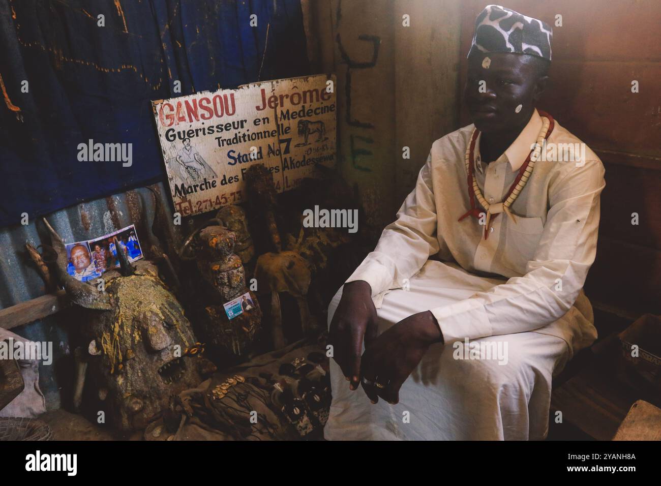 Ritual animism africa hi-res stock photography and images - Alamy