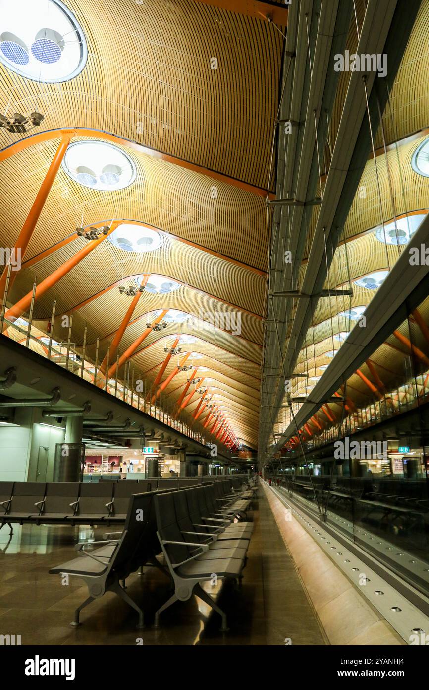 Airport terminal plain hi-res stock photography and images - Alamy