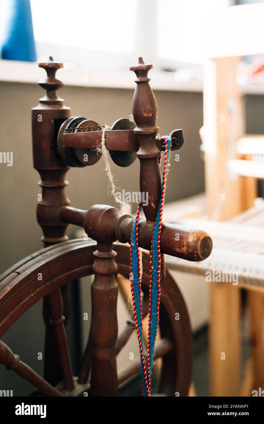 antique spinning wheel close up Stock Photo - Alamy