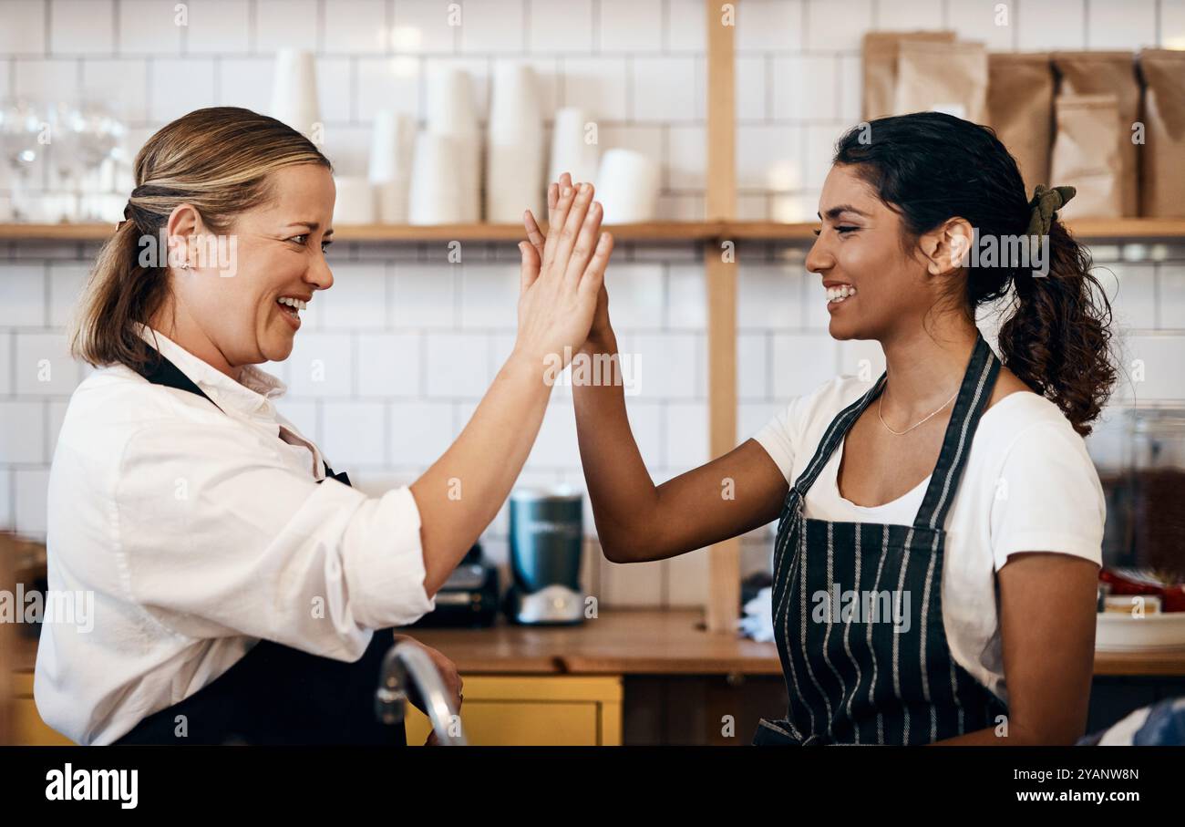 Employees work in bakery in hi-res stock photography and images - Alamy