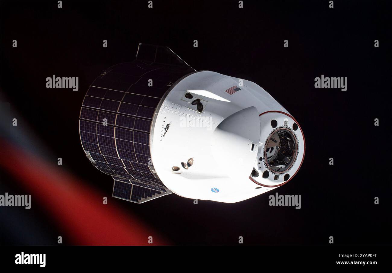 SPACEX DRAGON 2 spacecraft designed to deliver cargo and crew to and ...