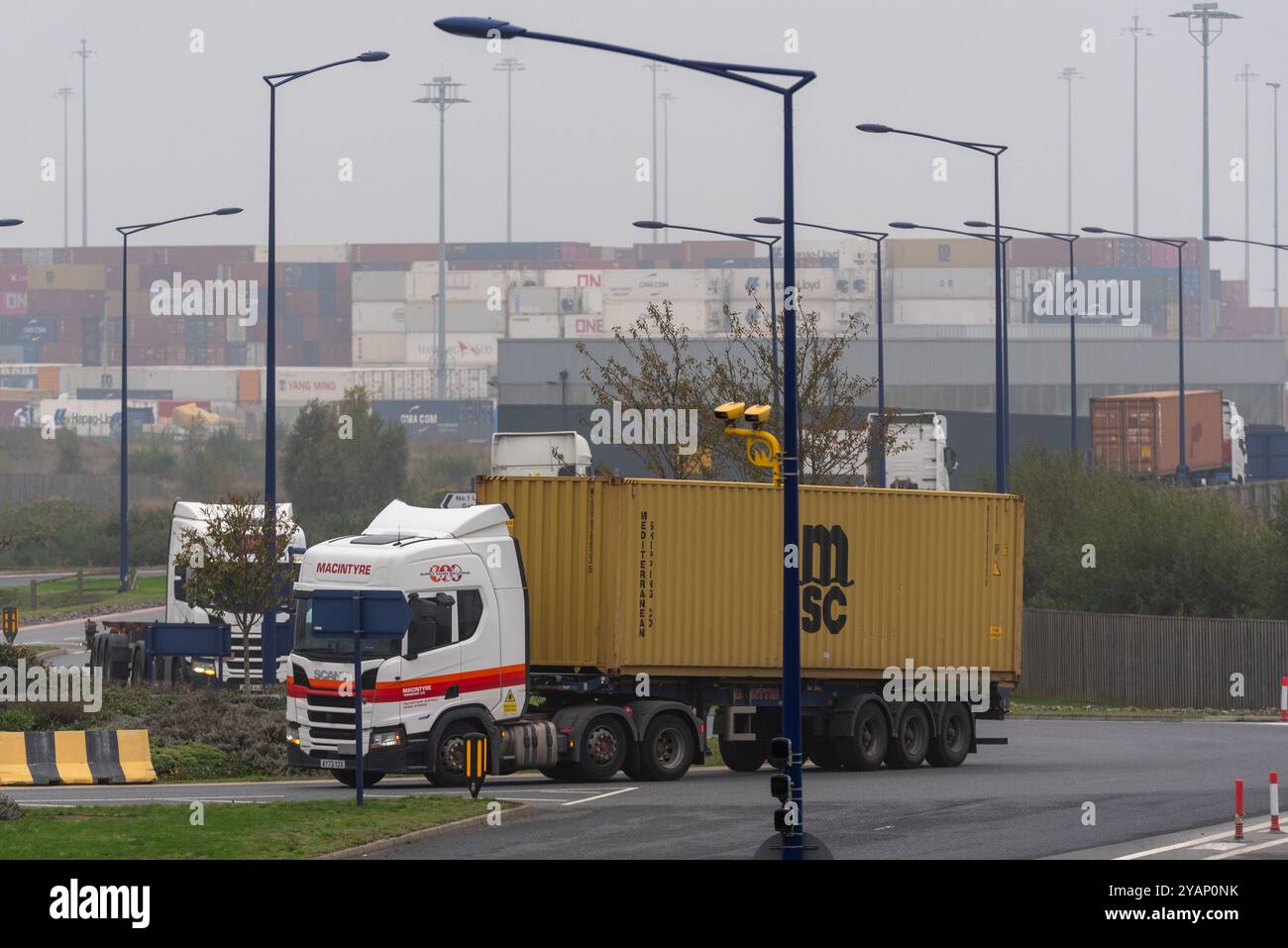Stanford-Le-Hope, Essex, UK. 15th Oct, 2024. DP World has revealed a £1 ...