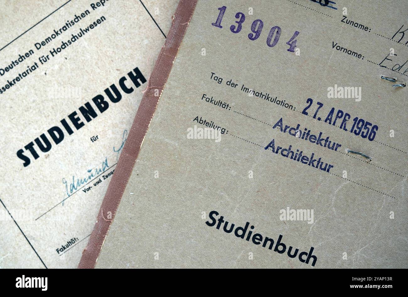 Symbol Studium GER, 20241002, Symbolbild Studium *** Symbol study GER ...