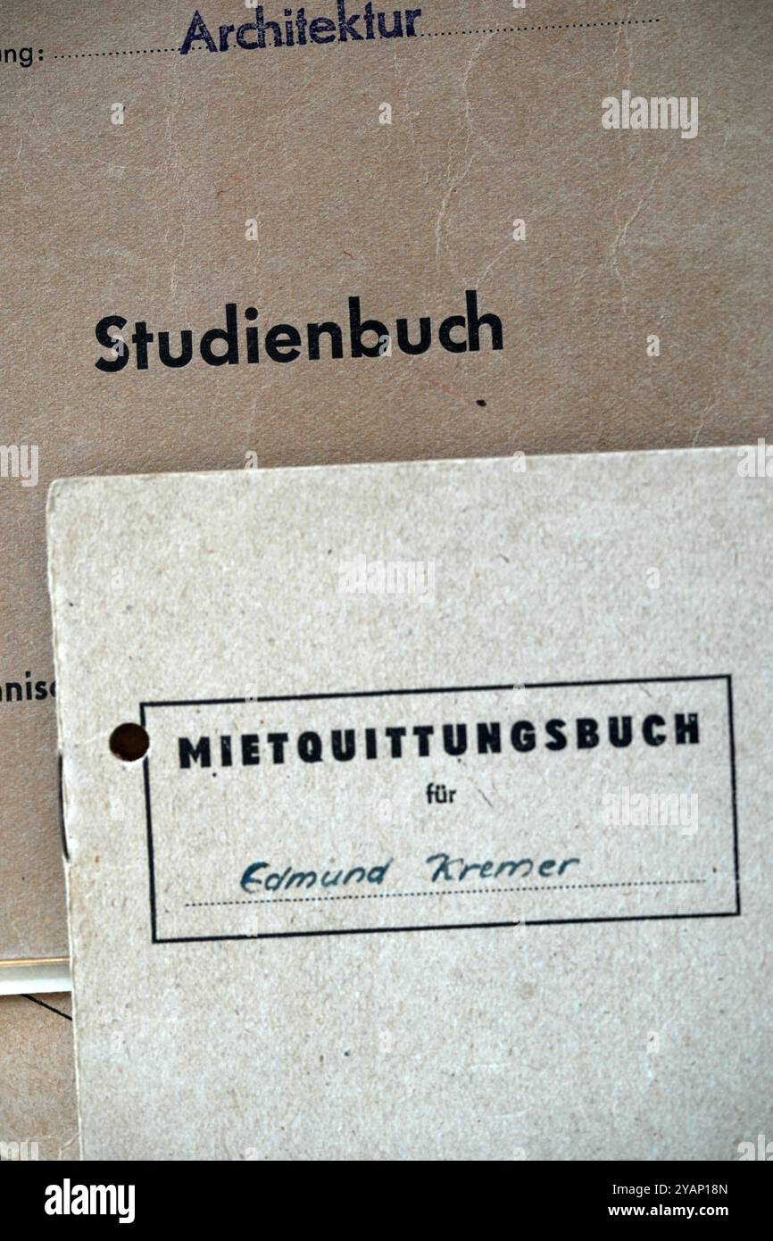 Symbol Studium GER, 20241002, Symbolbild Studium *** Symbol study GER ...