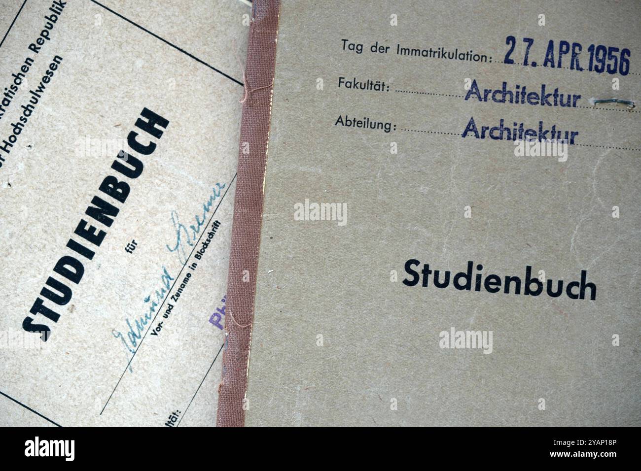 Symbol Studium GER, 20241002, Symbolbild Studium *** Symbol study GER ...