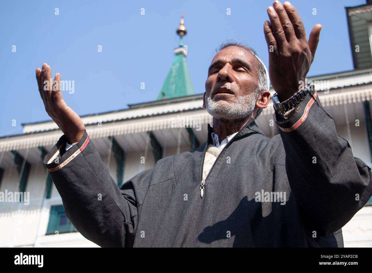 October 15, 2024, Srinagar, Jammu And Kashmir, India: A Kashmiri Muslim ...