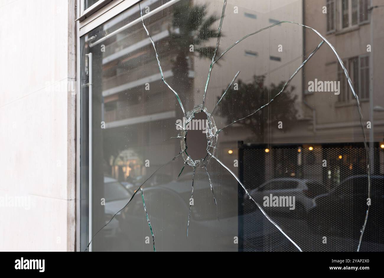 Shattered glass city riots hi-res stock photography and images - Alamy