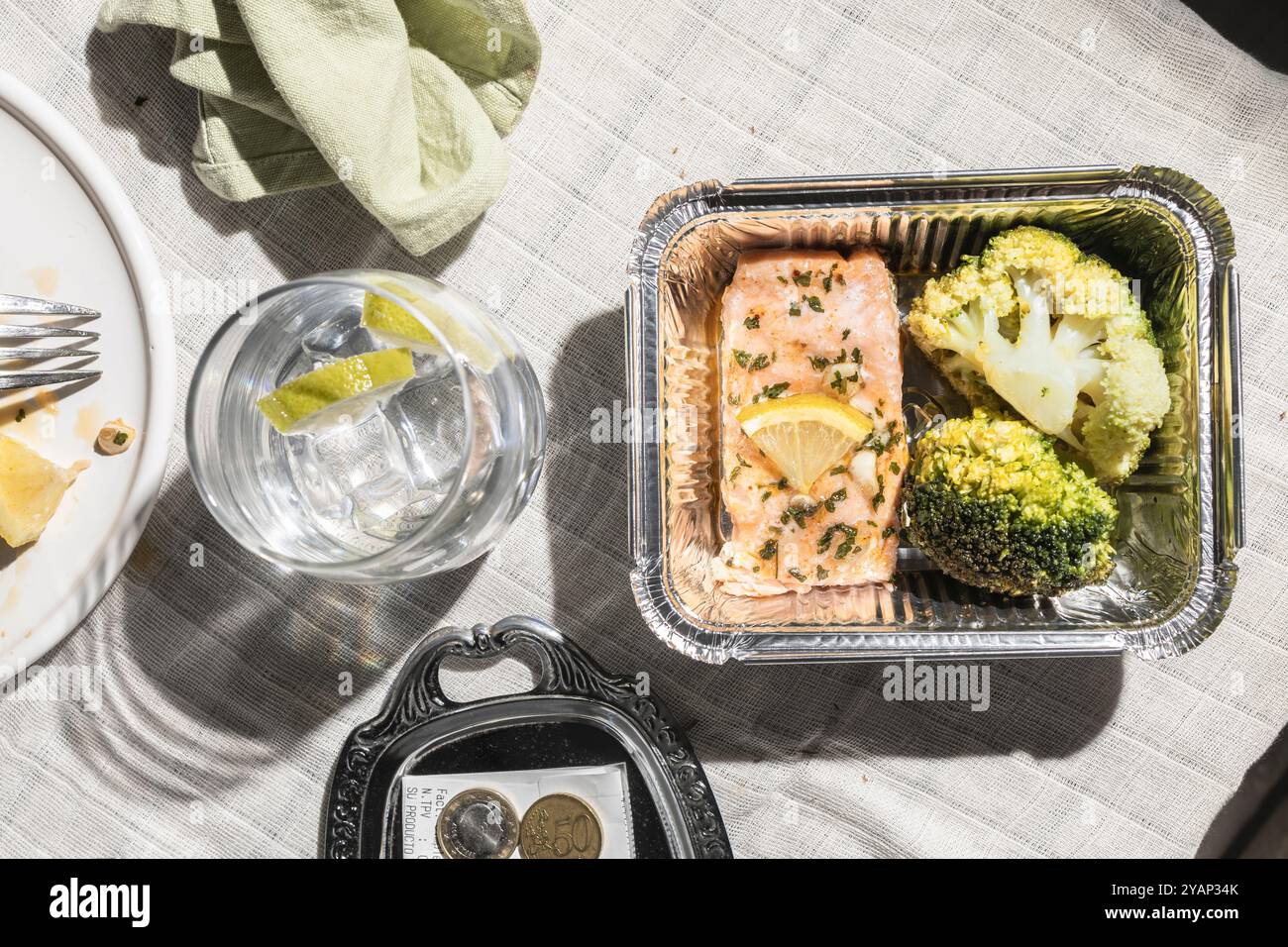 Takeout leftovers hi-res stock photography and images - Alamy