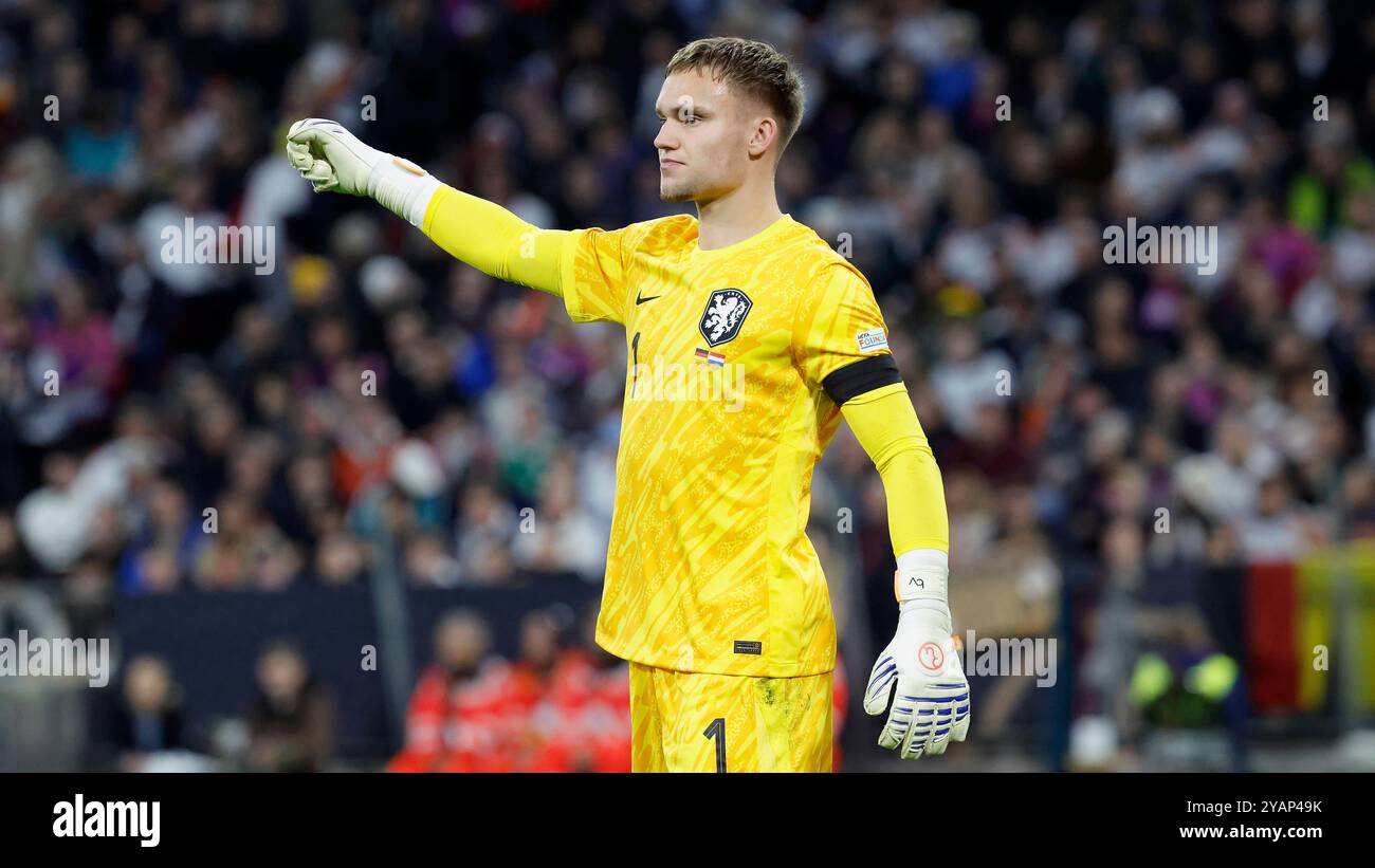 im Bild: Torwart, Goalkeeper Bart Verbruggen (Niederlande, 1), 14.10. ...