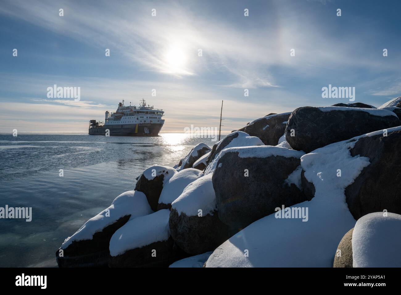 Big container ship sails in hi-res stock photography and images - Alamy
