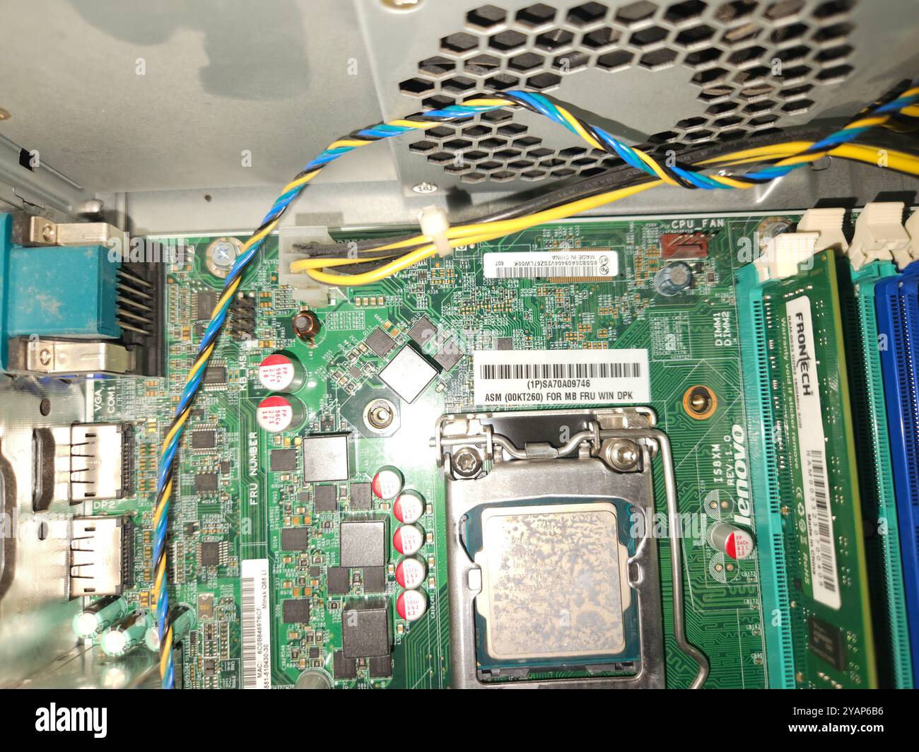 Macro Close up of components and microchips on PC circuit board Stock ...