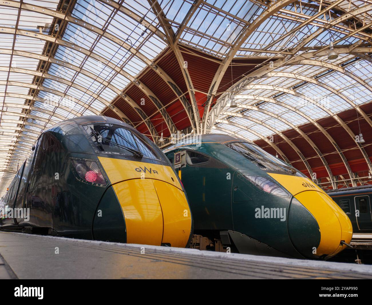 Gwr trains hi-res stock photography and images - Alamy