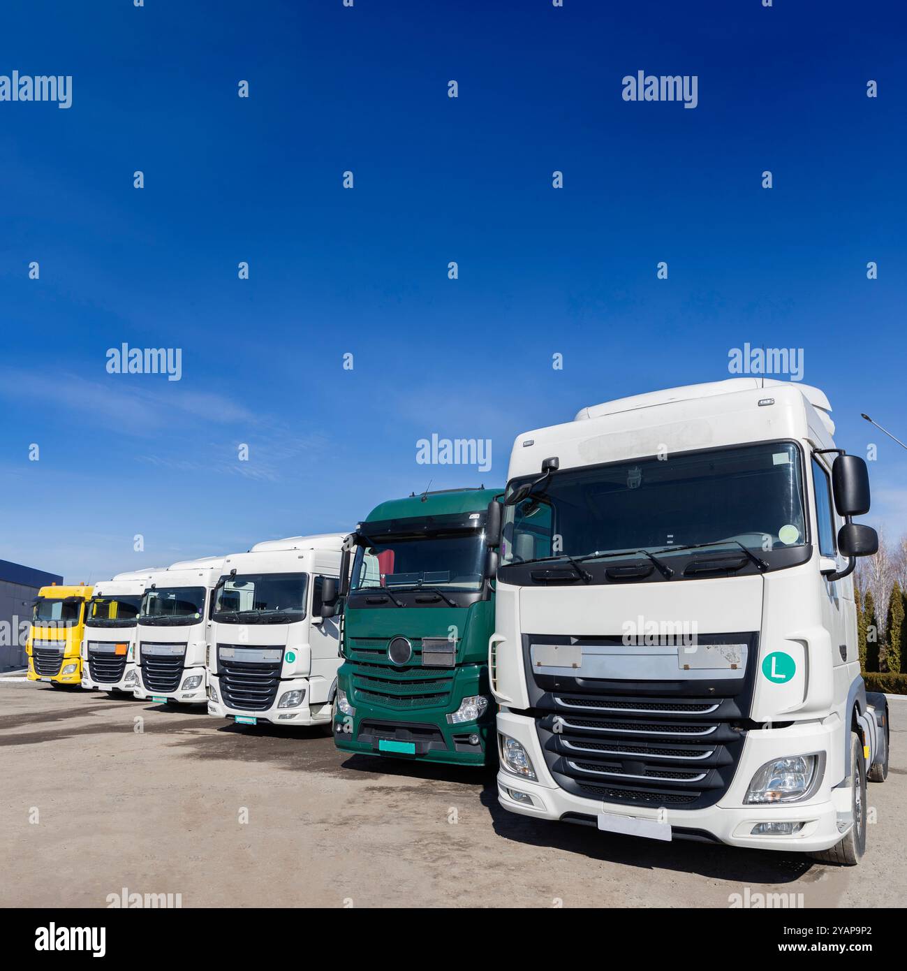 Ten trailers hi-res stock photography and images - Alamy