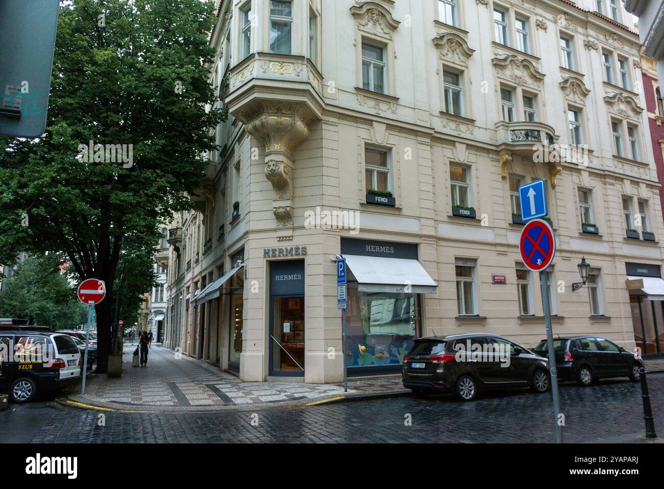 Prague boutiques hi-res stock photography and images - Alamy