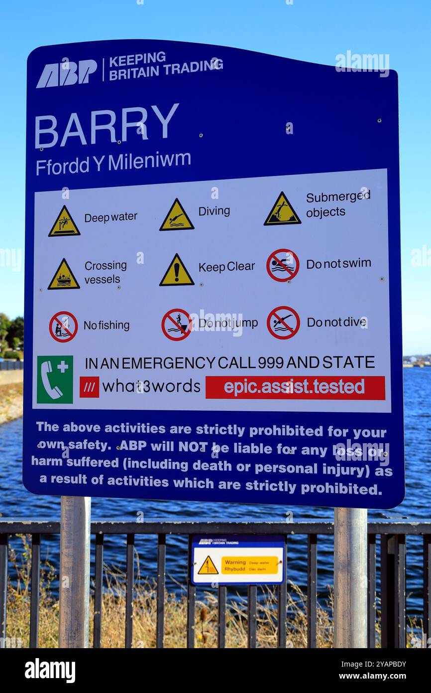 Warn warning hi-res stock photography and images - Alamy