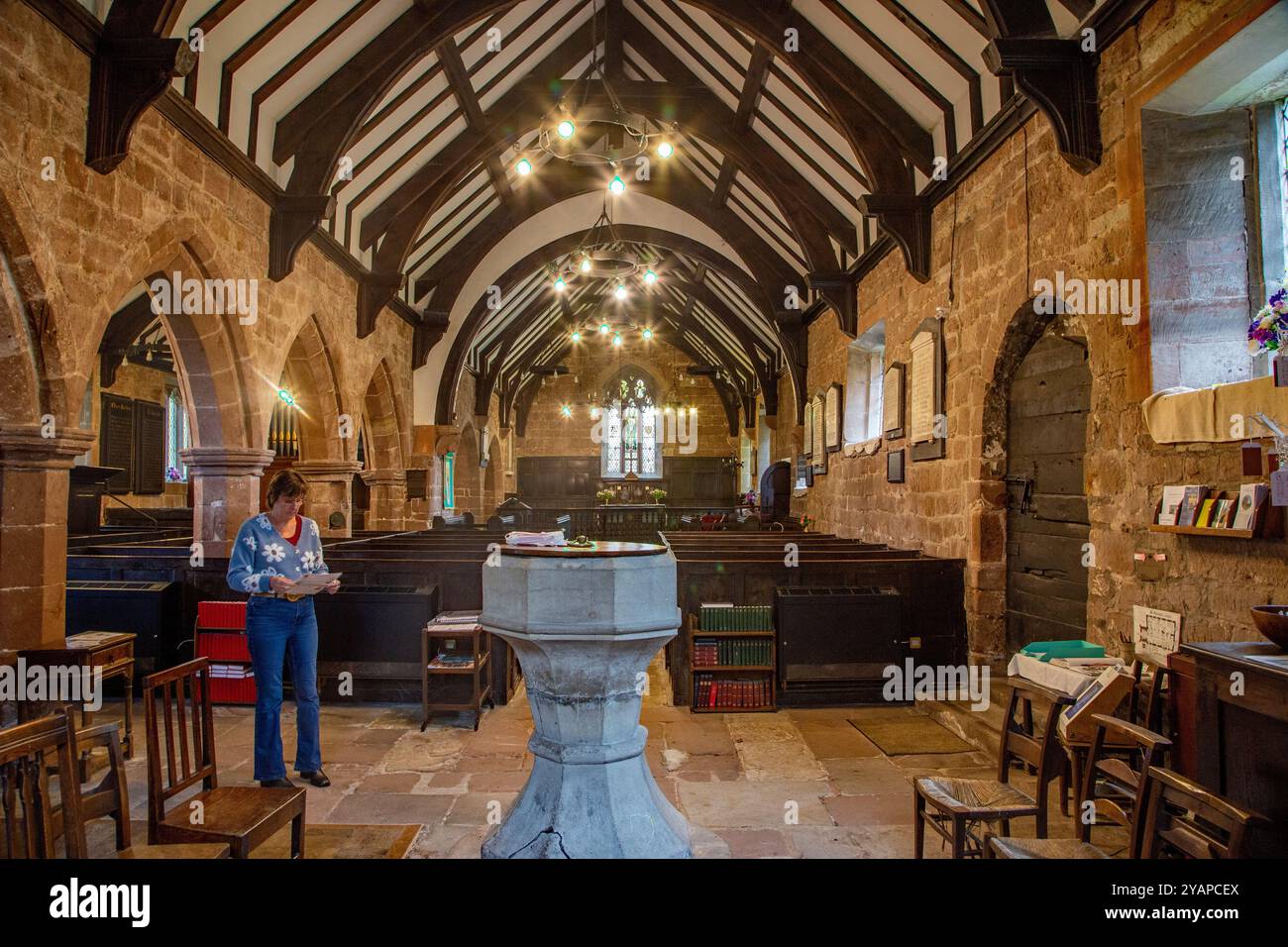 14 th century church hi-res stock photography and images - Alamy