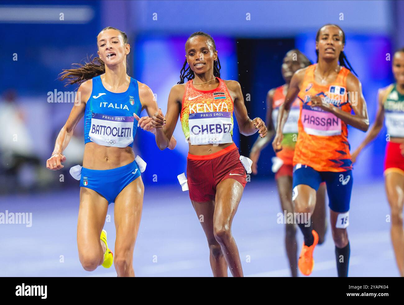 Beatrice Chebet winning in the 10.000 meters at the Paris 2024 Olympic ...