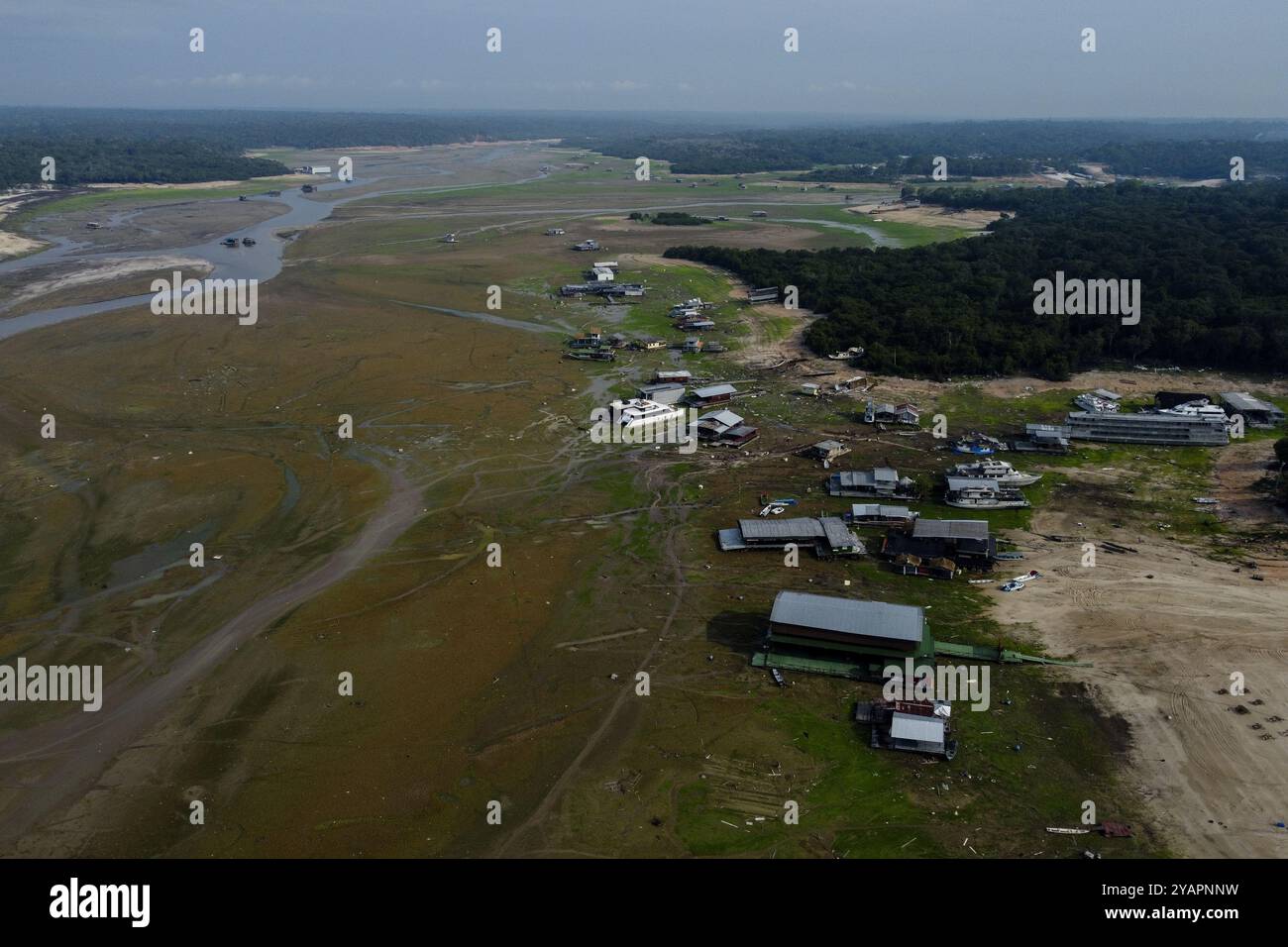 AM - MANAUS - 10/15/2024 - MANAUS, AMAZONAS, RECORD DROUGHT ON THE ...