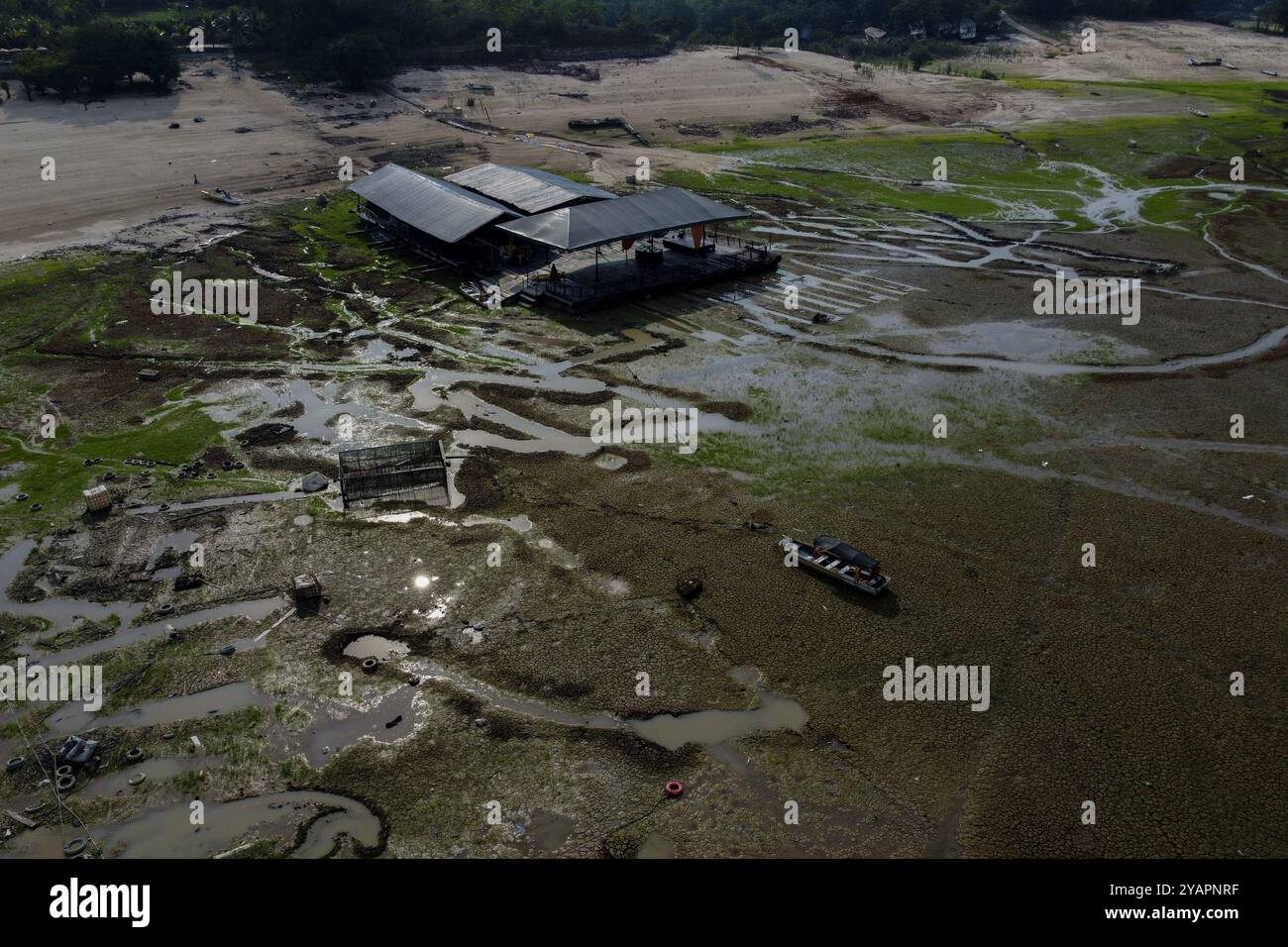 AM - MANAUS - 10/15/2024 - MANAUS, AMAZONAS, RECORD DROUGHT ON THE ...