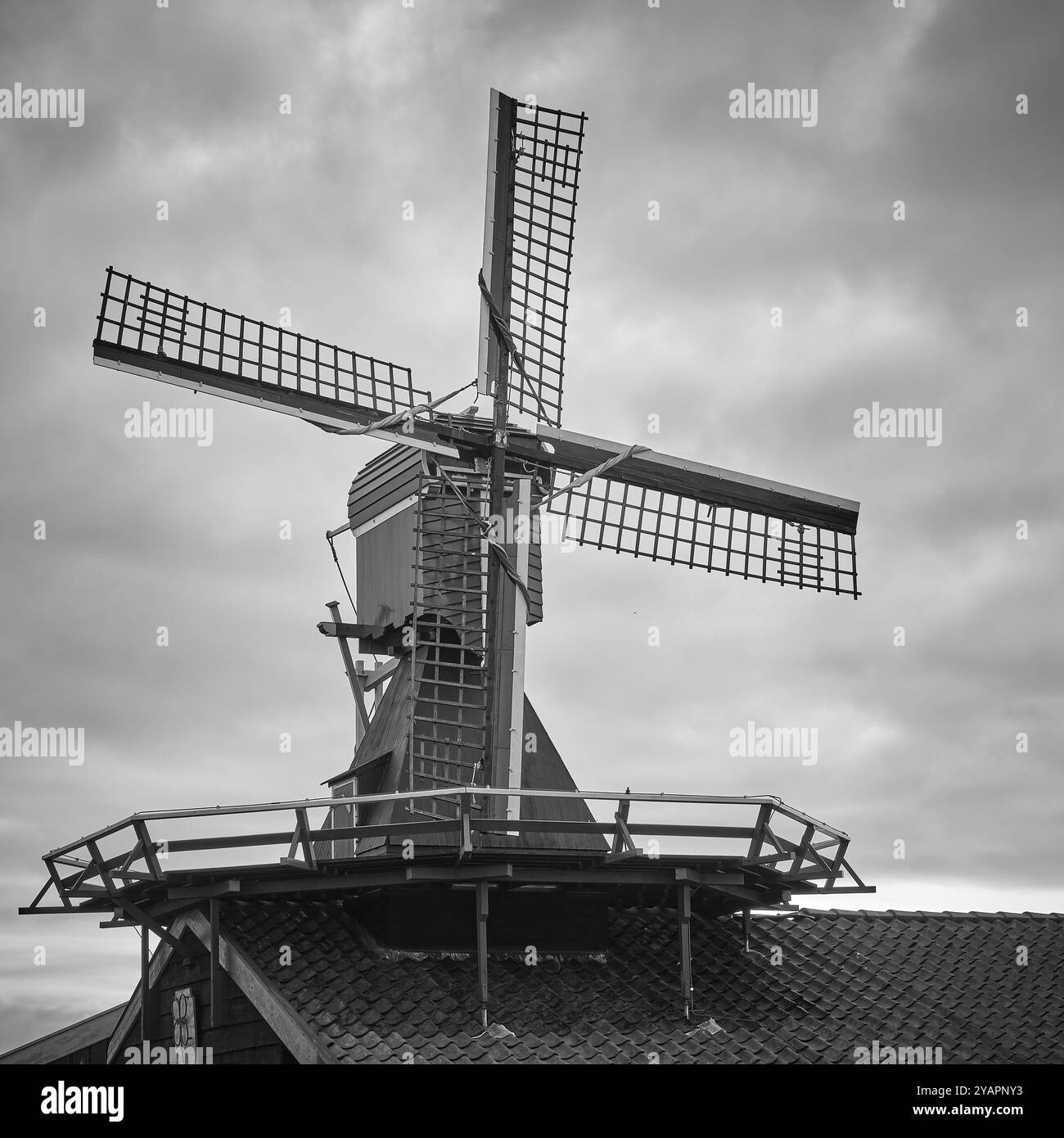 Close-up of small working windmill Het Klaverblad on the Zaanse Schans in black and white Stock ...