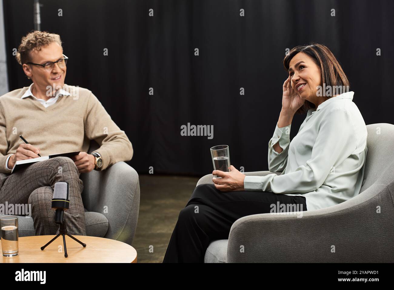 Dynamic seating hi-res stock photography and images - Alamy