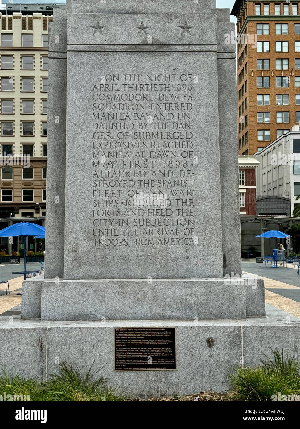 Monument to The Battle of Manila Bay and The Philippine American War in ...