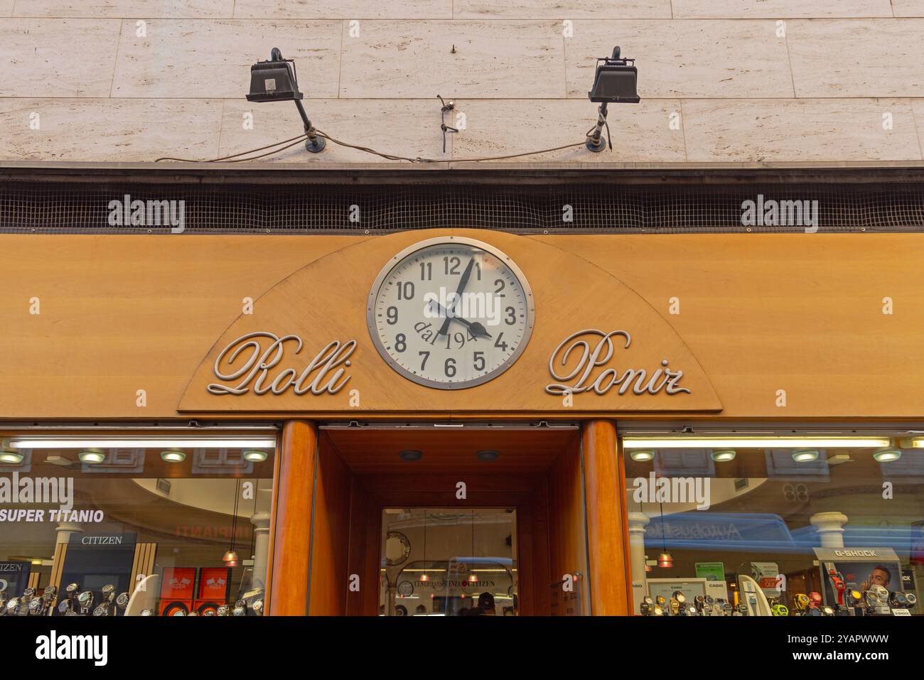 Rolli poniz hi-res stock photography and images - Alamy