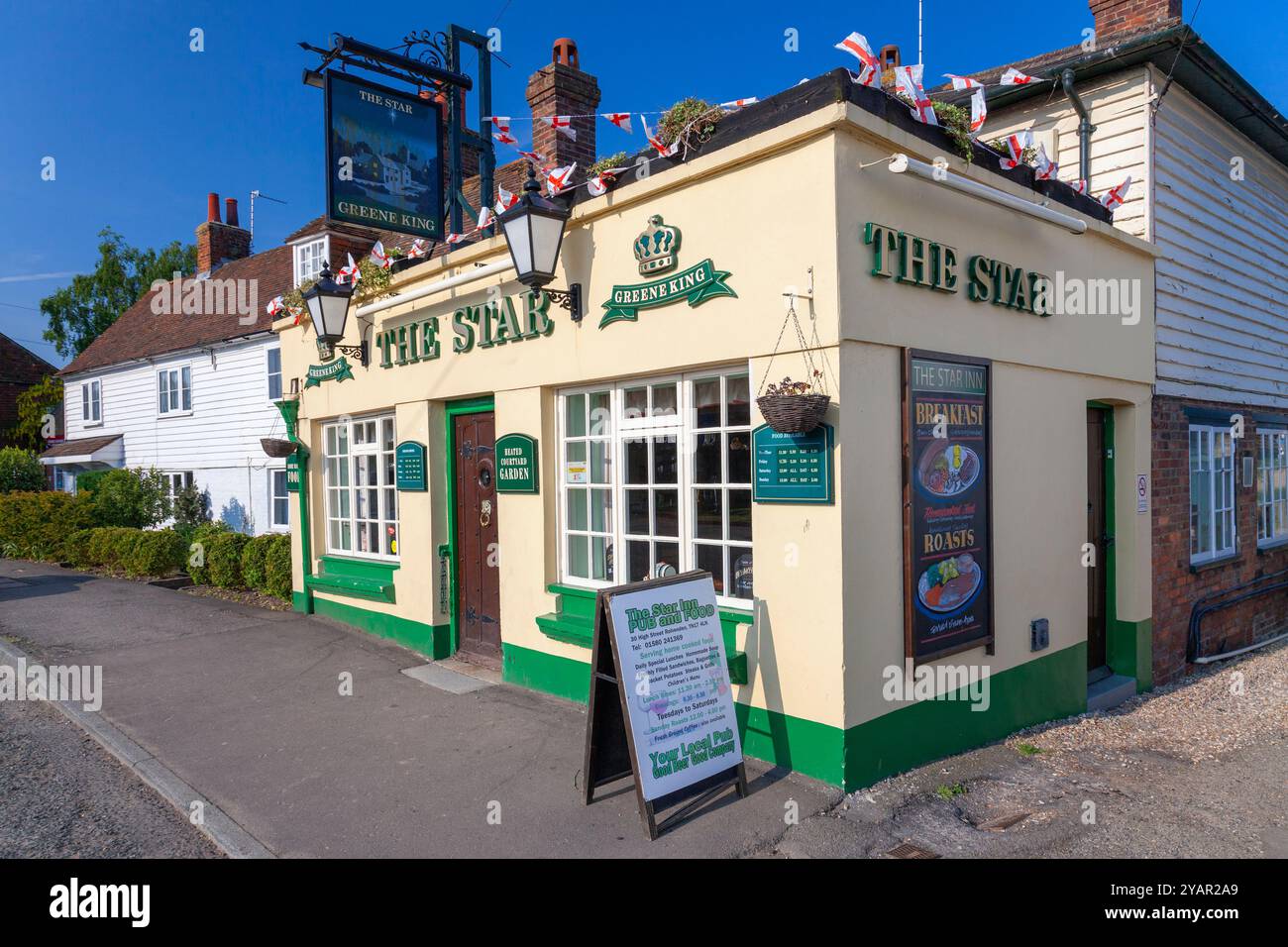 Star inn pub sign hi-res stock photography and images - Alamy