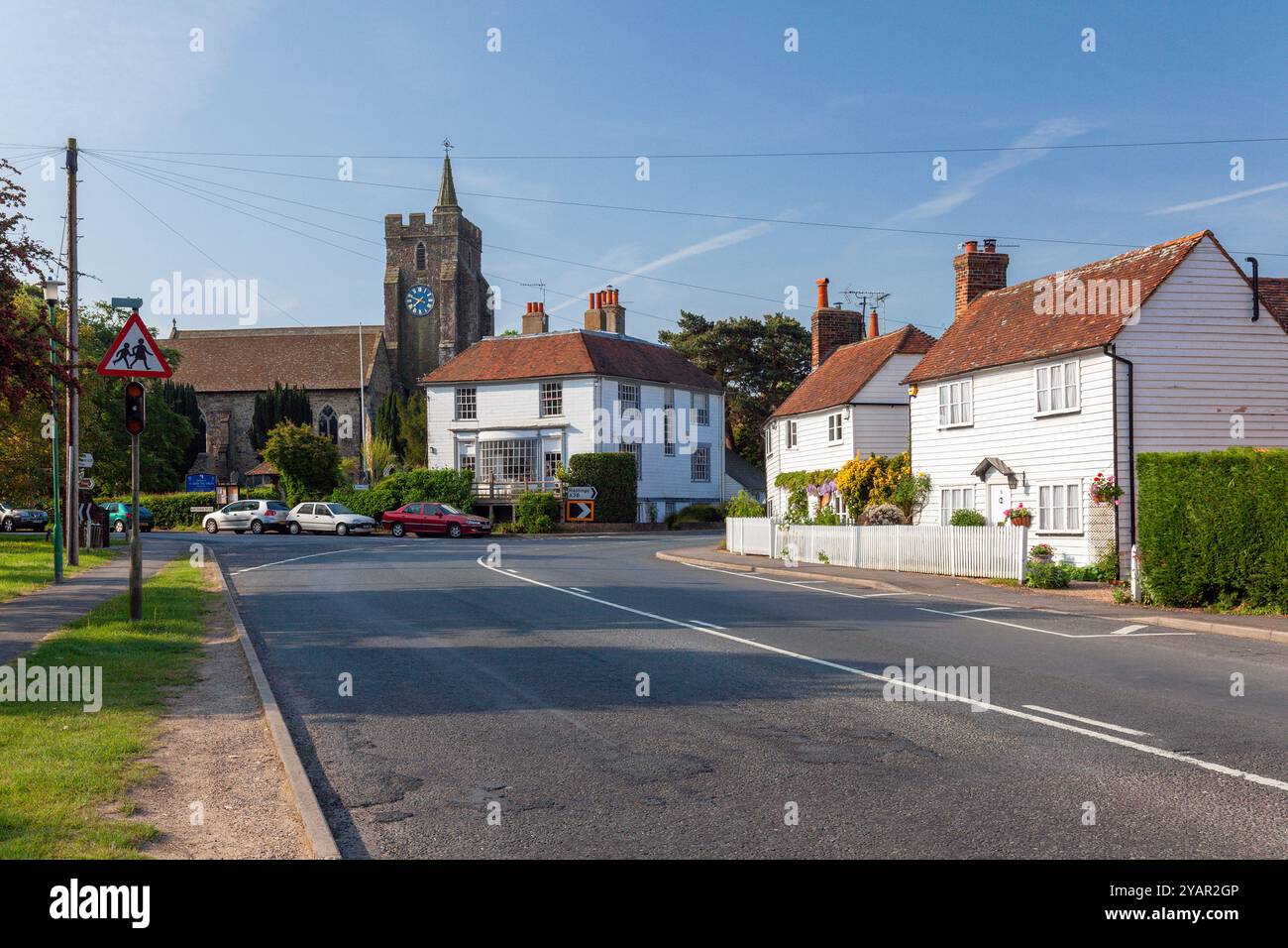 Traditional kent cottage hi-res stock photography and images - Alamy
