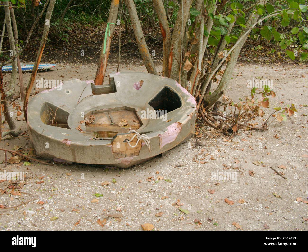 Slotted concrete base hi-res stock photography and images - Alamy