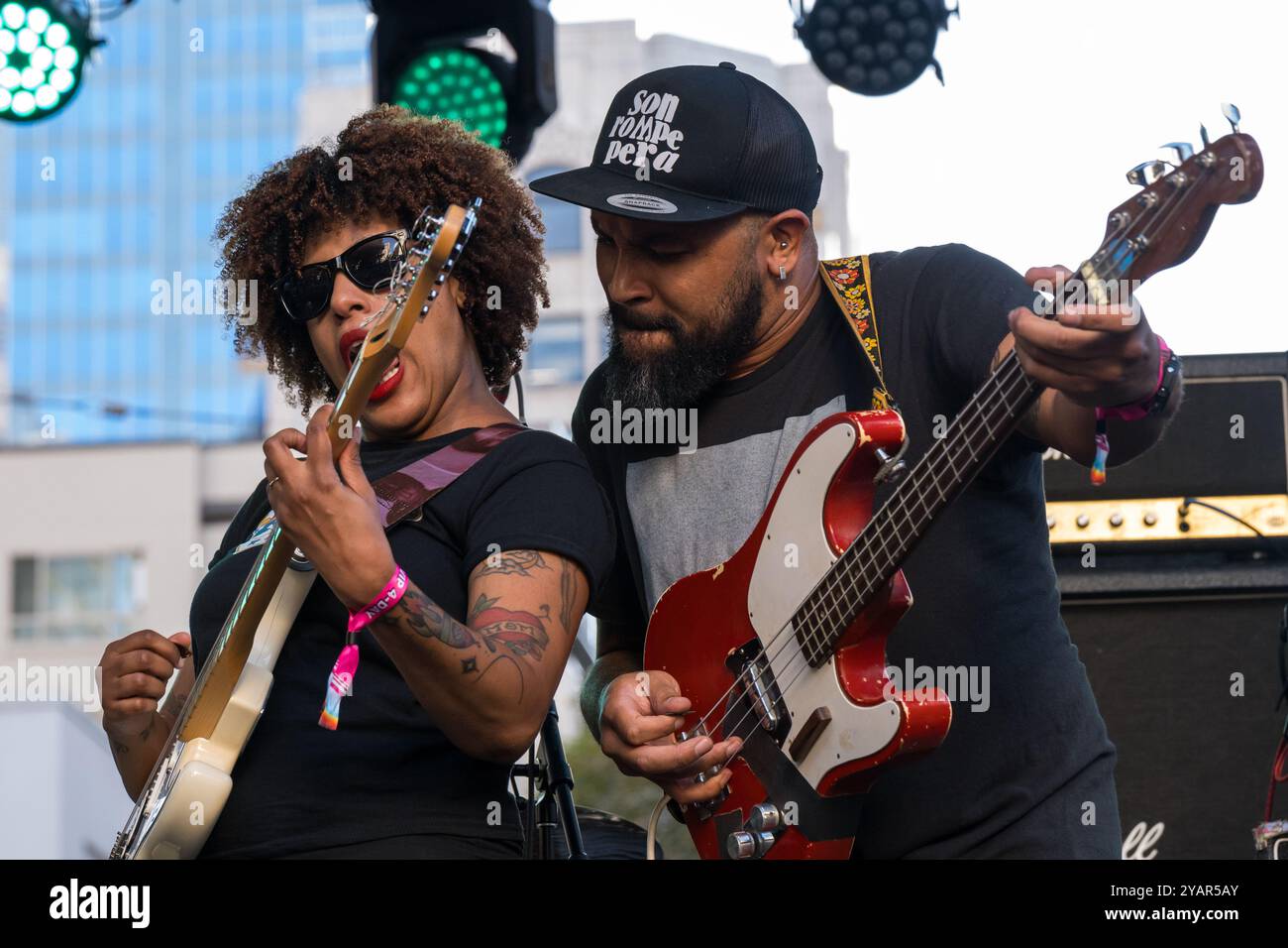 Seattle, USA. 25 Aug, 2024. The Blacktones perform at the Hometeam free Westlake show Stock ...
