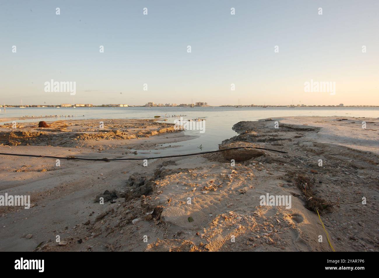 Boats in channels hi-res stock photography and images - Alamy