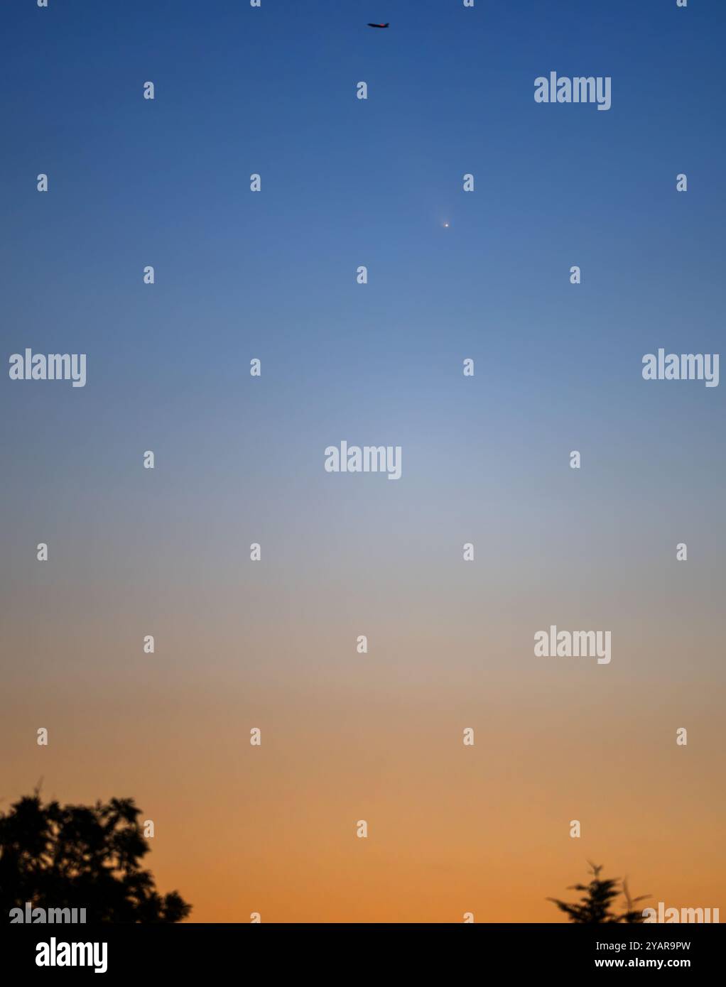 Wimbledon, London, UK. 12th Oct, 2024. Comet C/2023 A3 Tsuchinshan ...