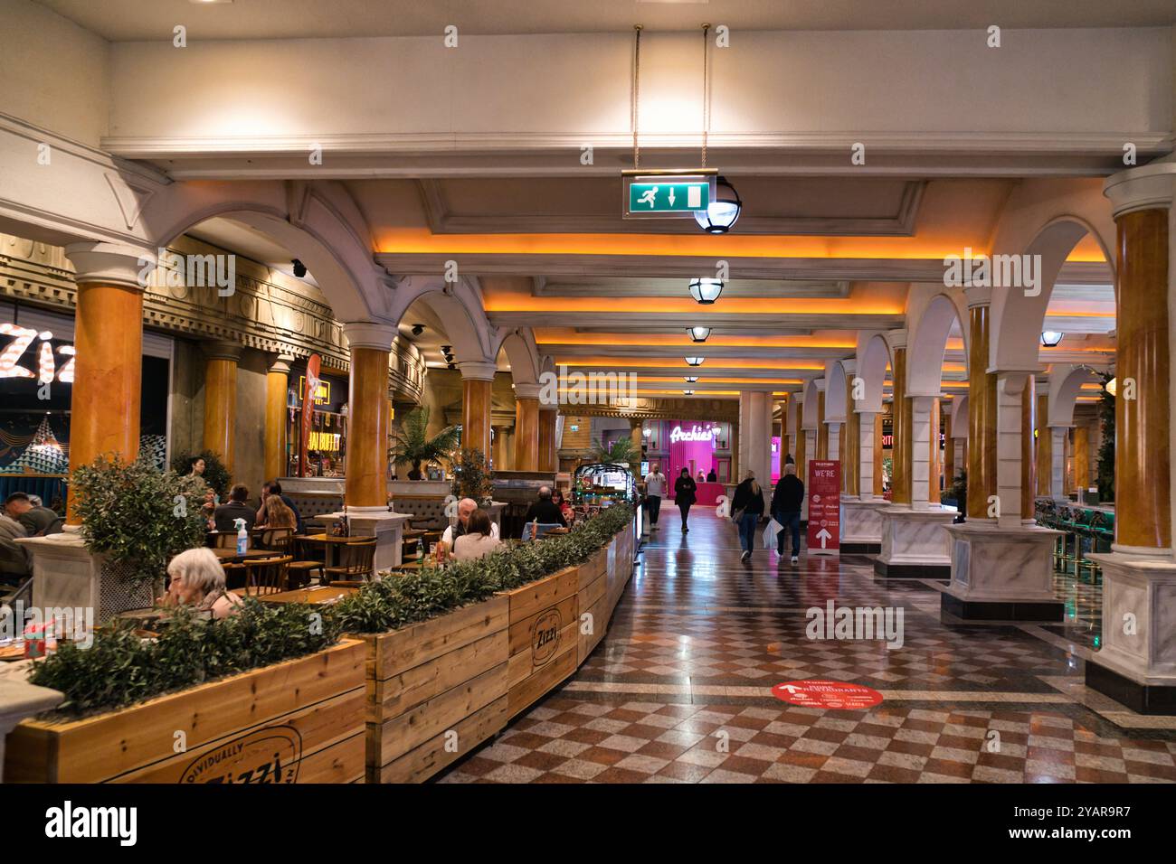 Trafford Centre food court - colourful cafes, restaurants & bars Stock ...
