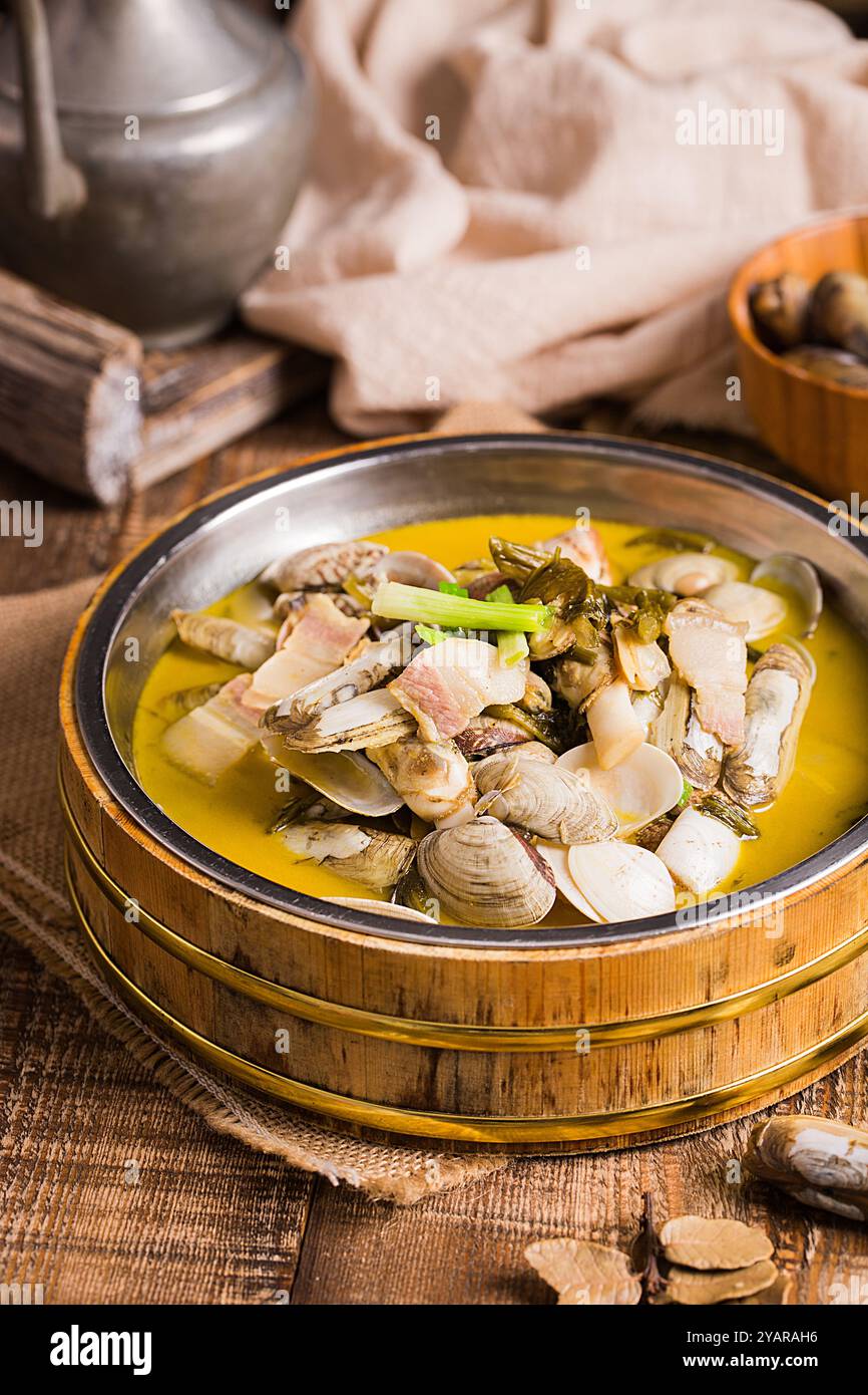 steam clams (Surf , Short necked , Carpet , Venus shell, Baby clam ...