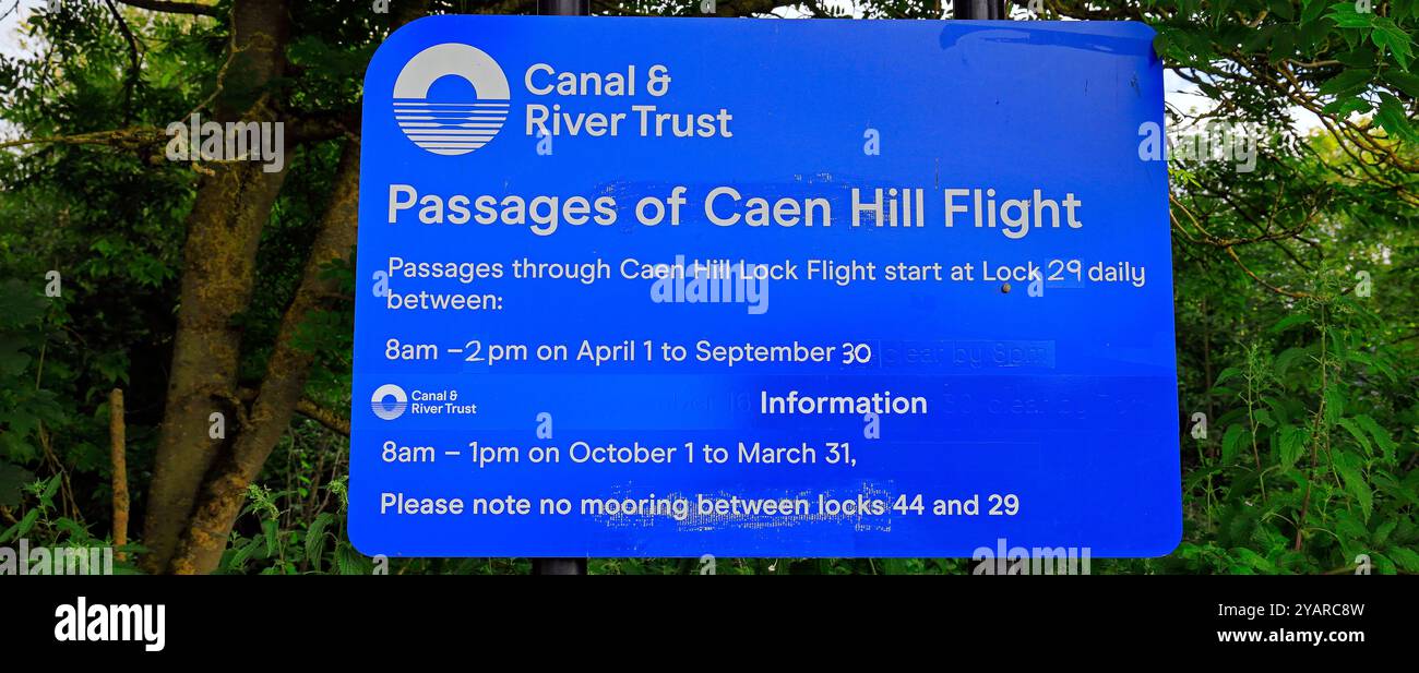 Caen Hill Flight of Locks sign, Devizes, Wiltshire, West Country ...