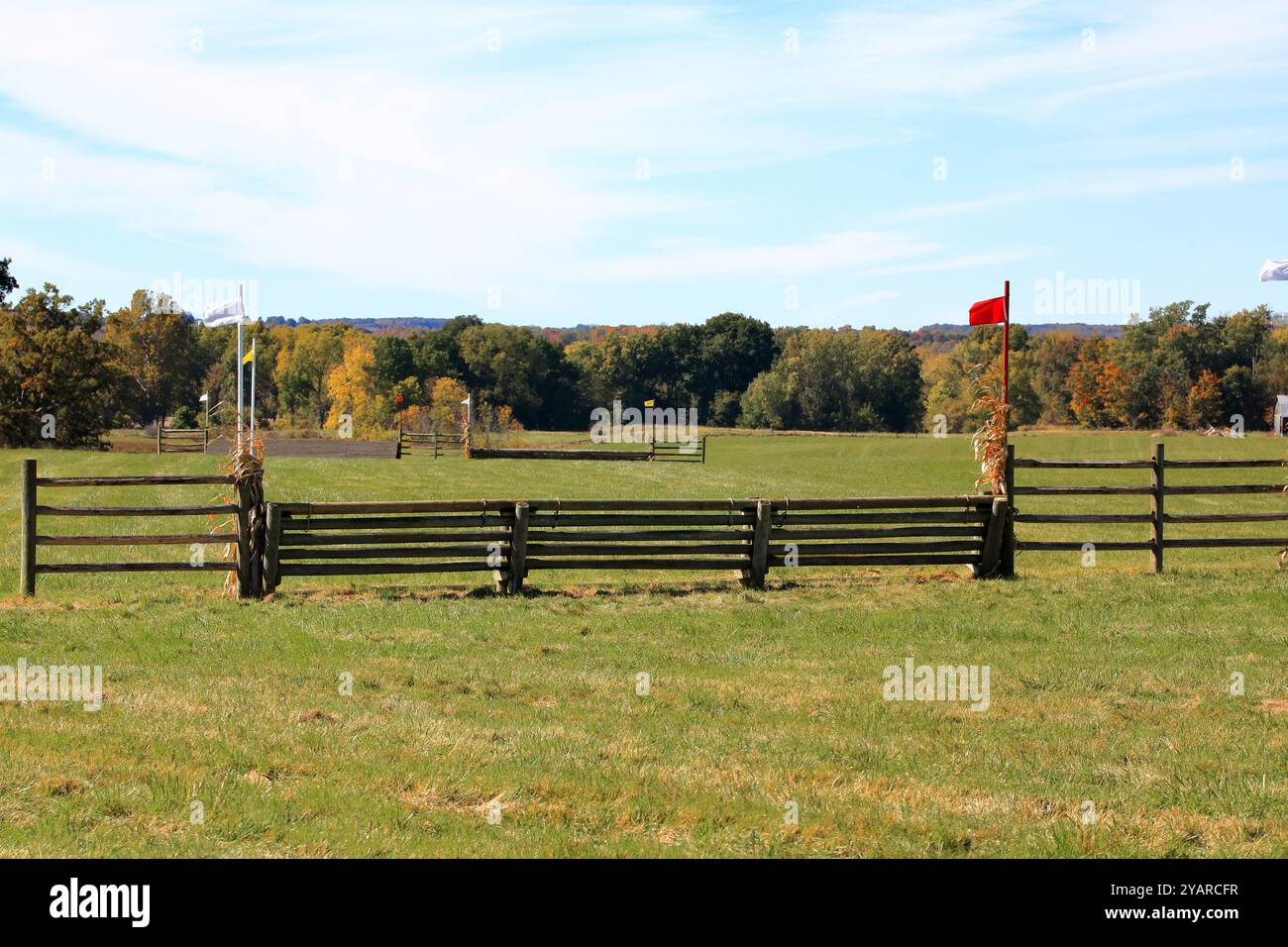 Horse race track field hi-res stock photography and images - Alamy